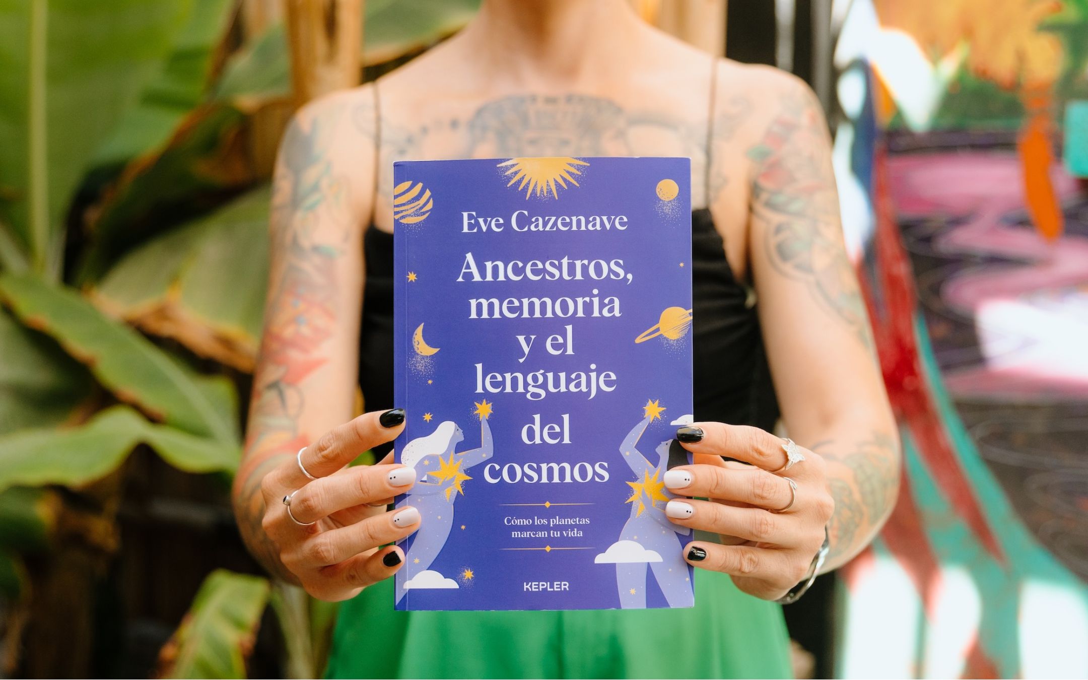Reseña del libro «Ancestros, Memoria y el Lenguaje del Cosmos» de Eve ...